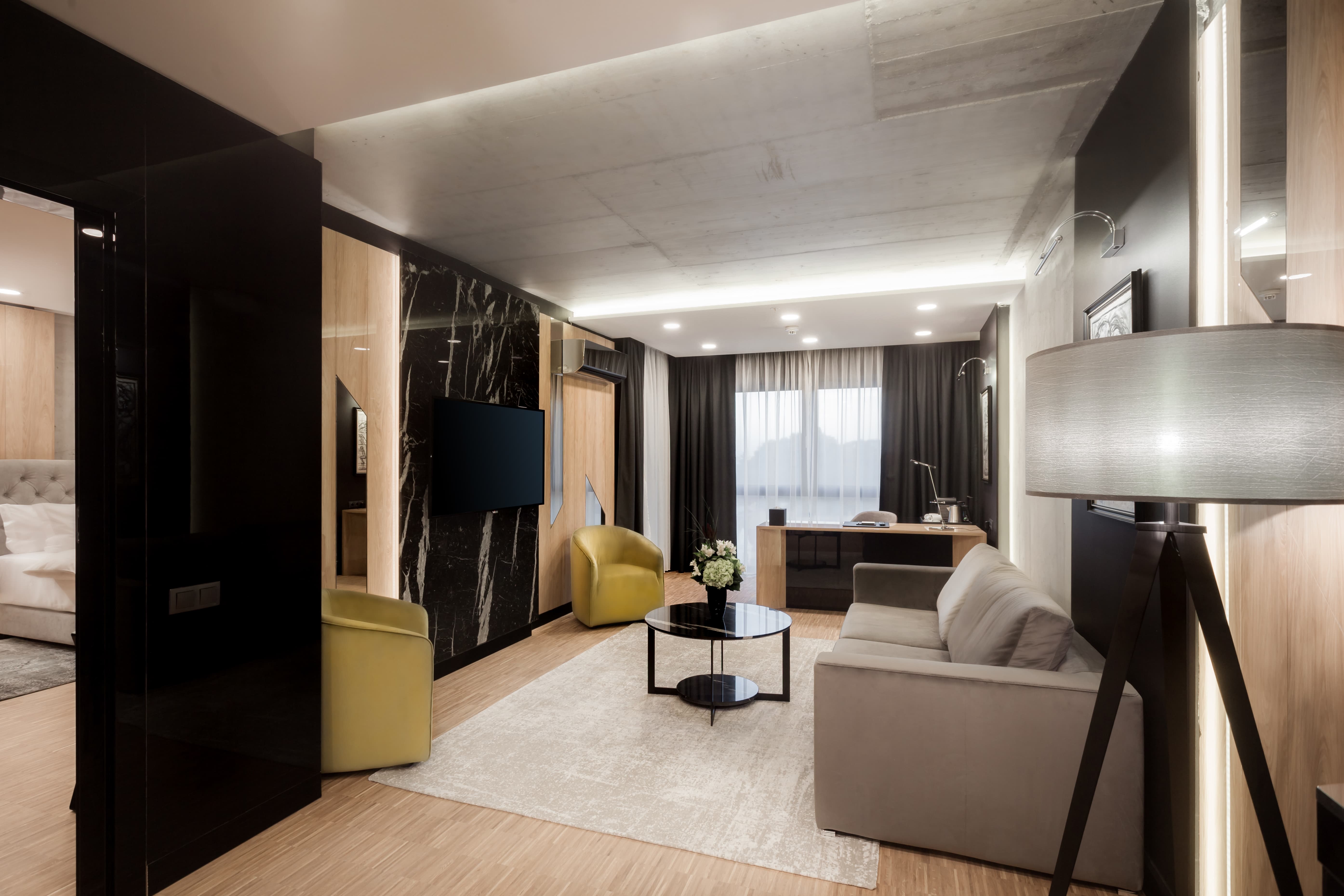 Home - Hotel PlatiniaHotel Platinia